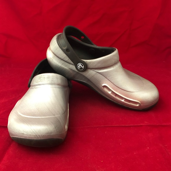 CROCS | Shoes | Crocs Silver Gray Sling Back Slip On Clog Shoes Unisex ...
